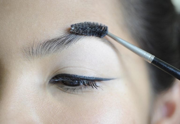 Sourcil mode d'emploi - Lucille Brunette